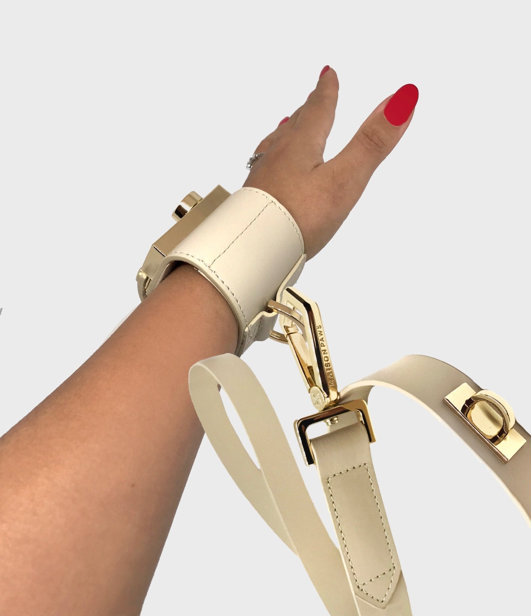 AVERY WRIST CUFF & LEASH SET – FEMMES SANS PEUR